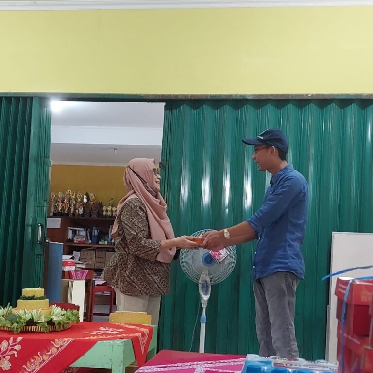 Doa Bersama Mengawali Pembangunan Renovasi Gedung Sekolah TK Tri Pusoro ...